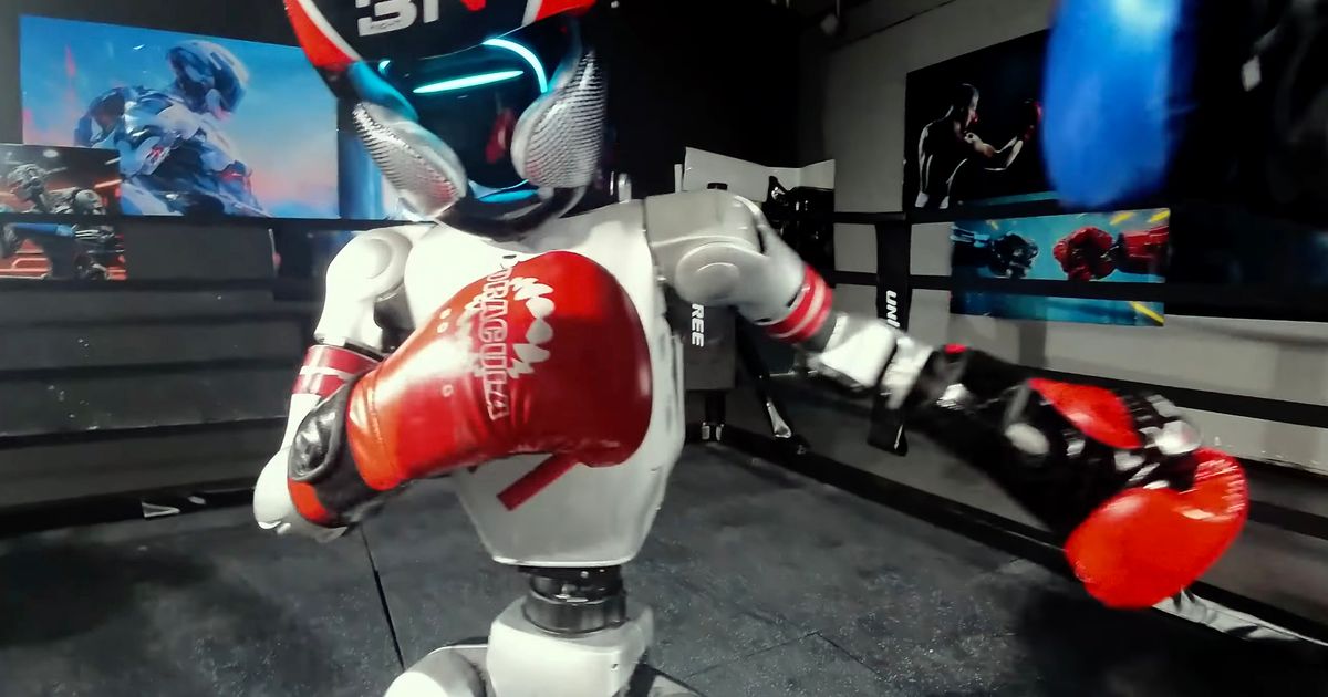 Prvi humanoidni roboti bokseri napravili istoriju u Kini: Uspeo čak i ...