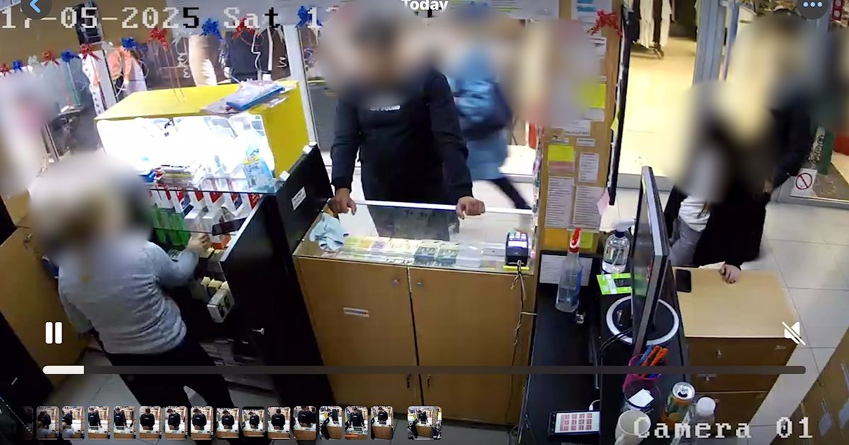 Lopov "operiše" na Novom Beogradu: Traži da pogleda telefone, pa ih ...