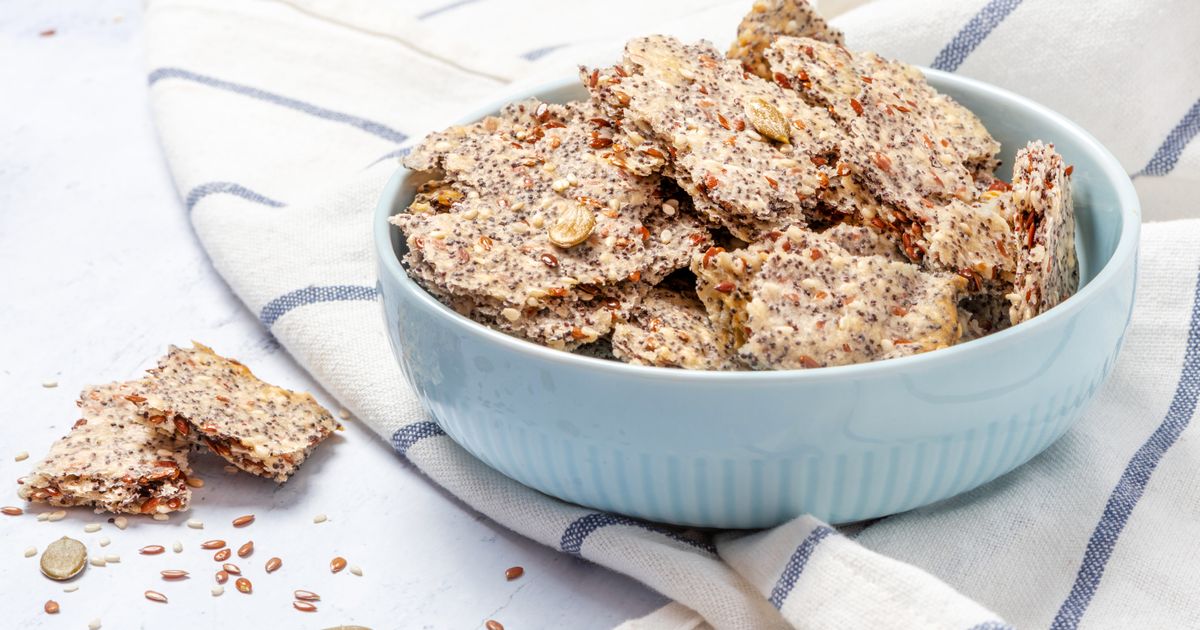 Hrskavi integralni krekeri: Napravite ih sa konopljom, lanom i susamom koji su bogati proteinima ...