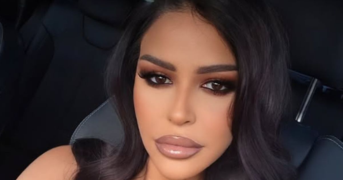 "Mačka nabacila 2 kg" Aleksandra objavila selfi iz lifta: Zbog njene izazovne haljine, mnogima ...