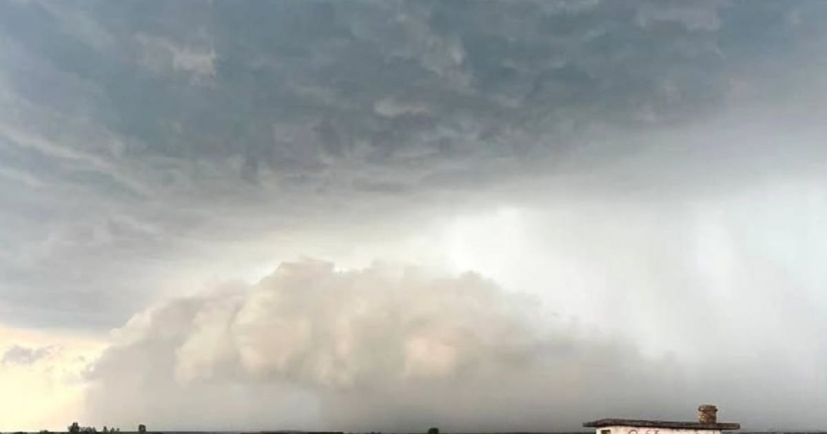 Supercell storm rages across Serbia: Terrifying photos emerge as it ...