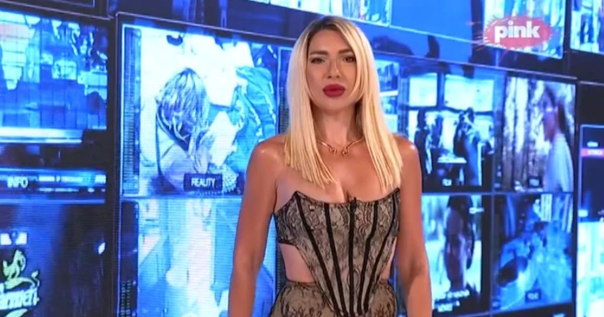 Čipkani komplet i uzak struk u Jutarnjem programu: Jovana u zavodljivom izdanju "Moj mozak je ...