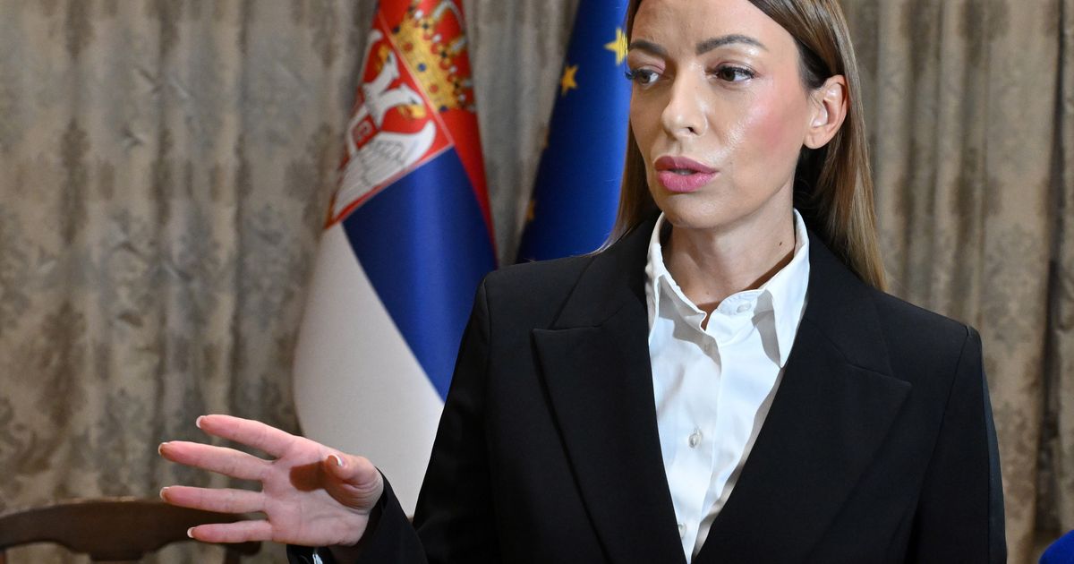 Mesarović ispratila studente: "Nosite Srbiju u srcu, a vratićete se bogatiji znanjem, kontaktima ...