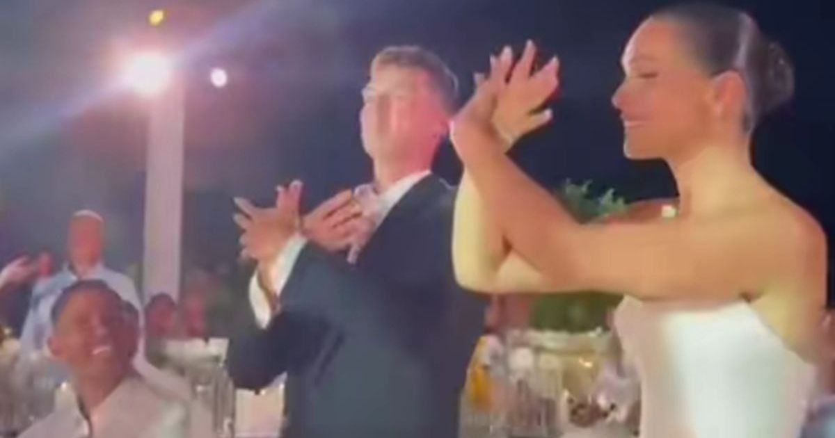 Reprezentativac Francuske i zvezda Intera se oženio, na svadbi pokazivao albanskog orla za ...