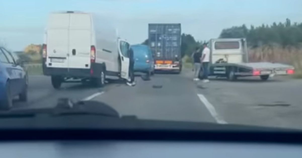 Težak udes na ulazu u Beograd: Srča rasuta po putu, stvaraju se zastoji - Vesti - Telegraf.rs