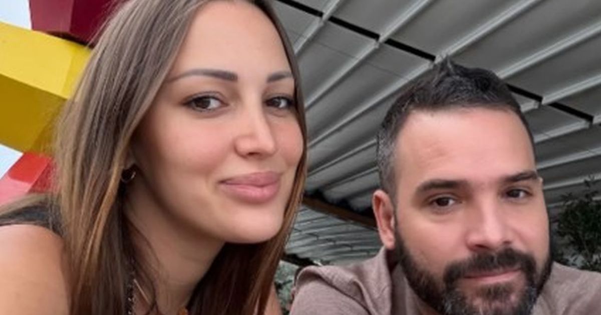 Aleksandra Prijović u tajnosti napustila porodilište sa ćerkom Arijom: Brena i Boba priredili ...