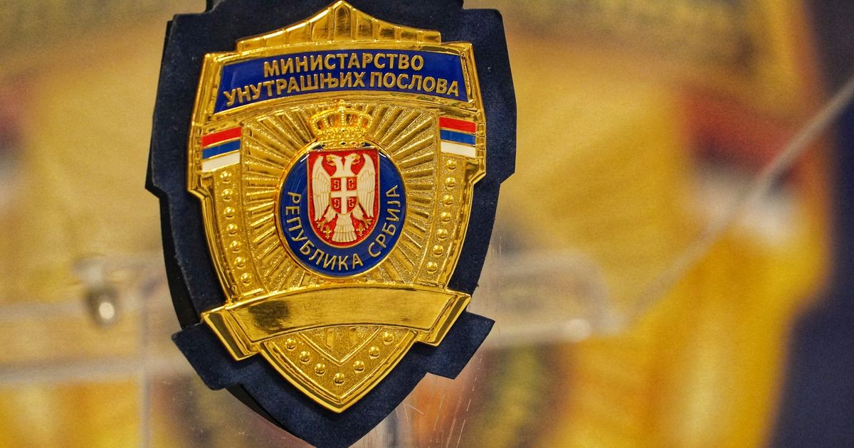 Napadnut policajac u zgradi SIV 3 na Novom Beogradu: Hitno se oglasio ...