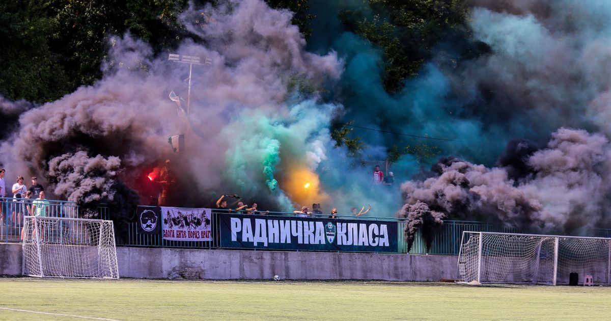 Ovakvu podršku sanjaju mnogi iz Superlige: Dimovi, baklje i nestvarna atmosfera na Miljakovcu u ...