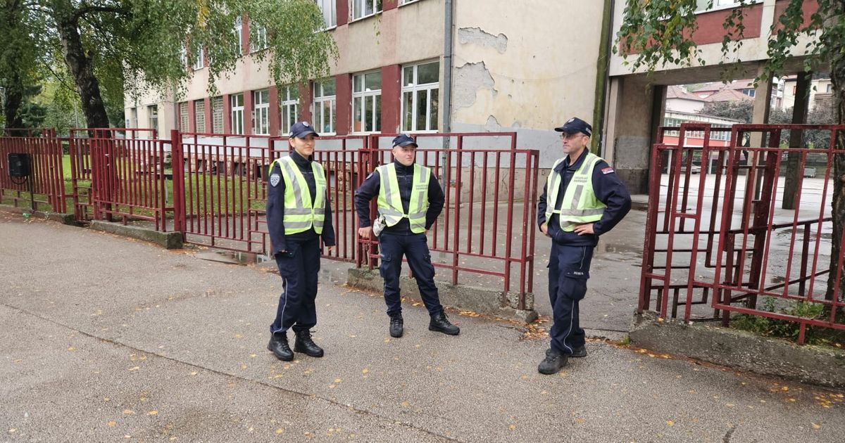 Hitno se oglasio MUP o dojavama o bombama u školama: Sledi OVAJ KORAK - Vesti - Telegraf.rs