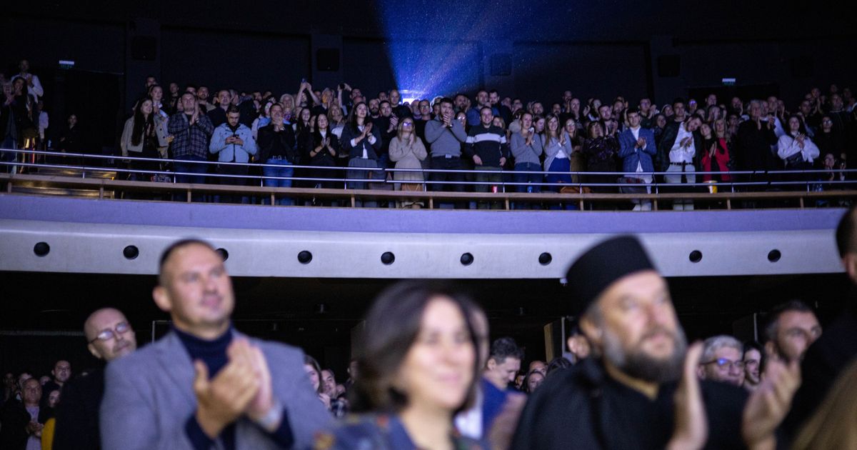 Emotivna atmosfera na premijeri dokumentarnog filma "Svi za Kosmet, ma ...