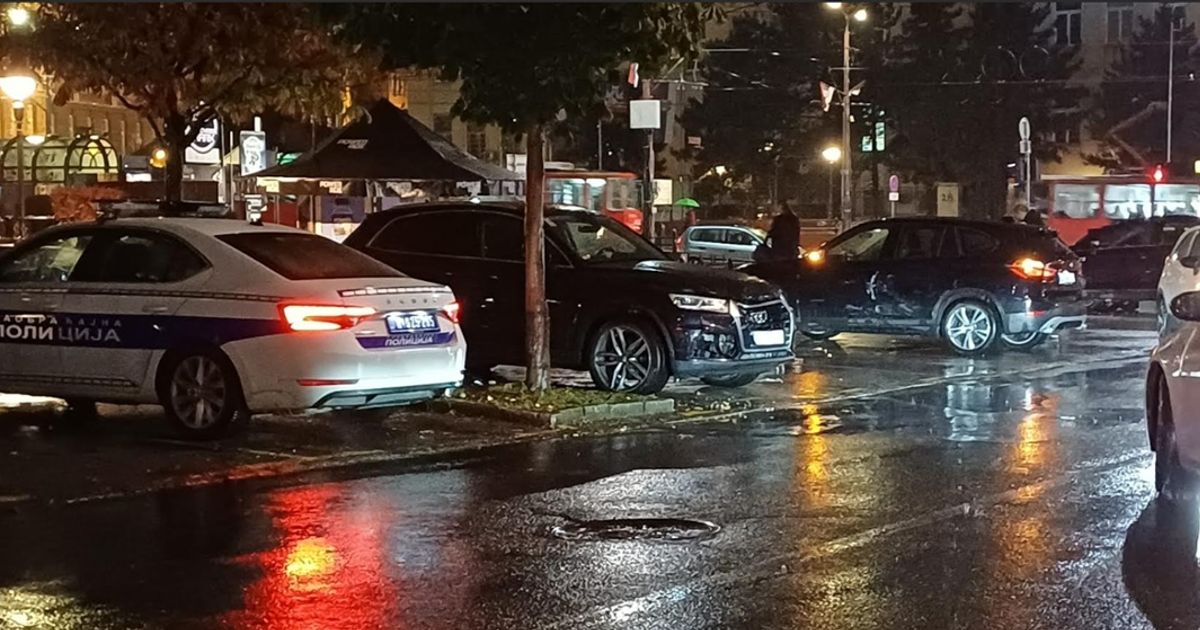 Fotografije sa lica mesta, iz Ulice kraljice Marije: Dve osobe ...