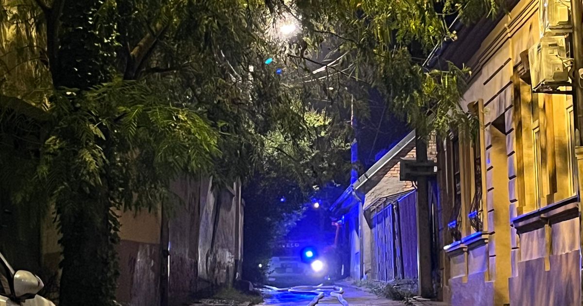 Prve slike sa mesta požara u Zemunu - Vesti - Telegraf.rs