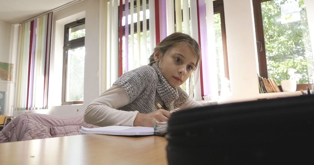 Eldina jedini đak u usamljenoj školi na srpskoj planini: Učiteljica ...
