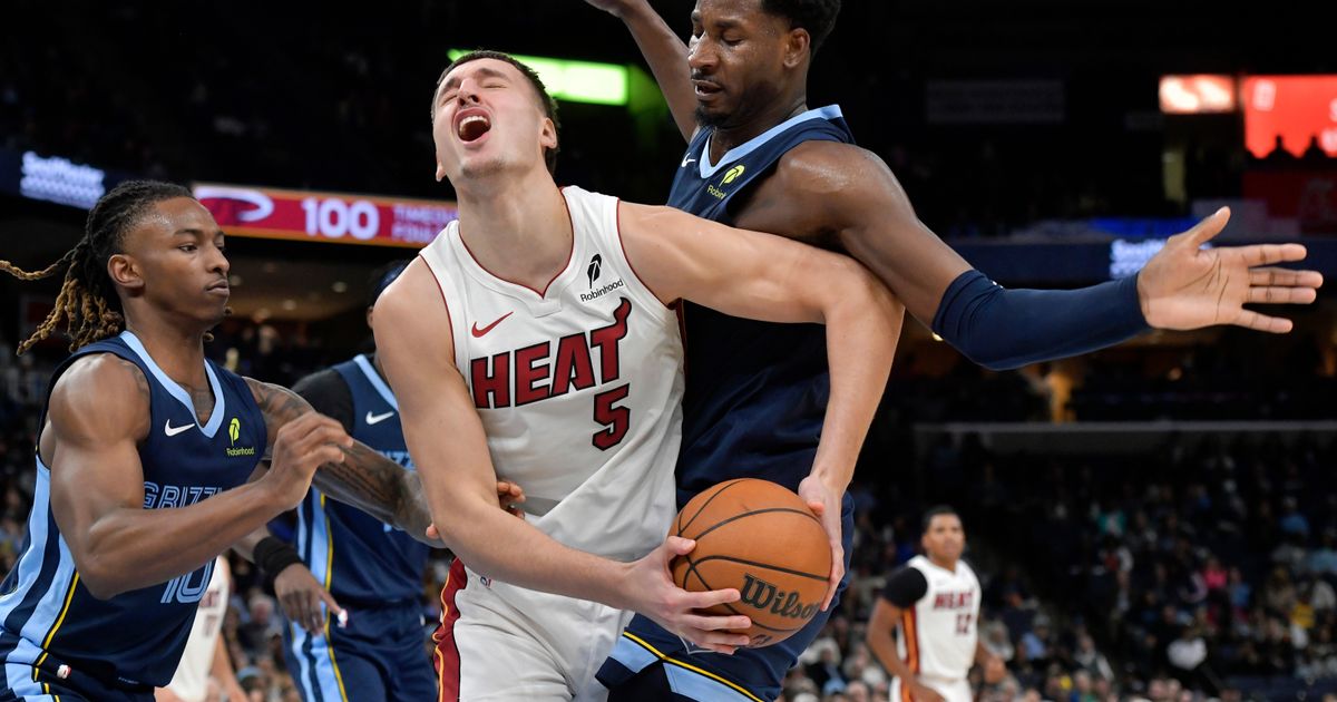 Šokantan trejd: NBA zvezda menja klub, za njim ide i bivši centar ...
