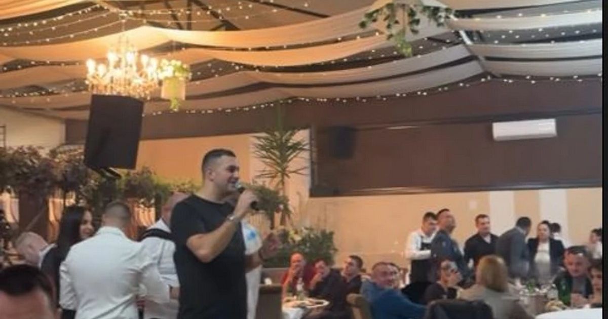 Pevač dobio treće dete: Na proslavi bile kolege sa estrade - Telegraf.rs