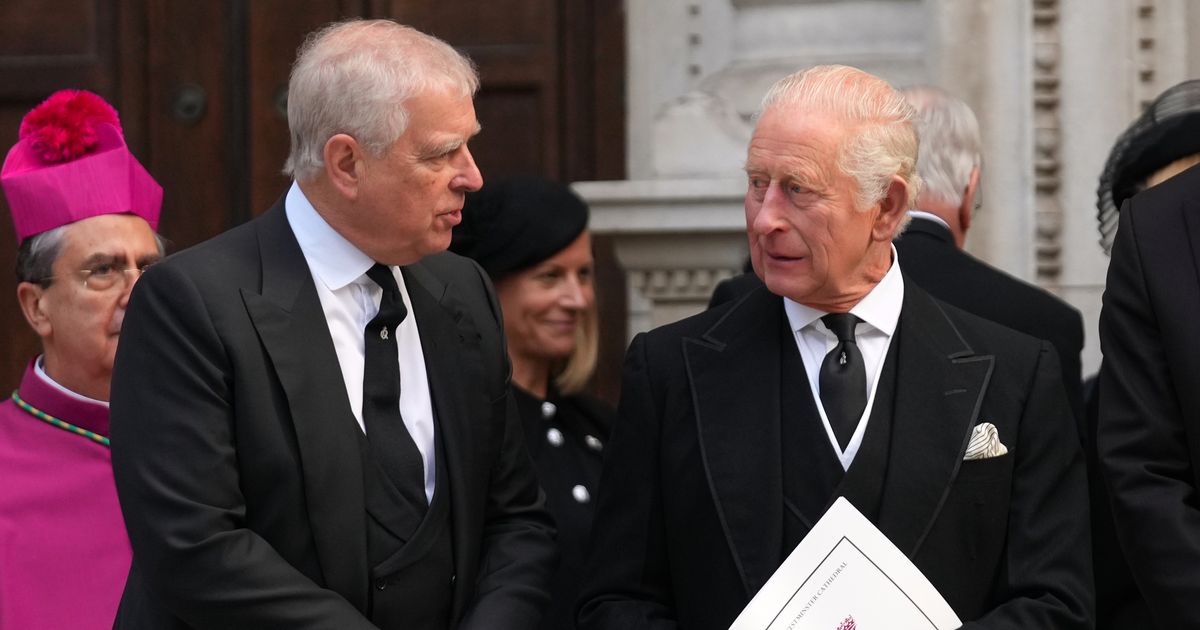 Endru i zvanično nije više princ: "Kralj je odlučio..." - Vesti ...