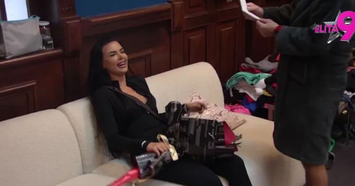 Anita Stanojlović se danas pohvalila cvećem u Eliti: Svi su mislili da je od Stanislava, on se ...