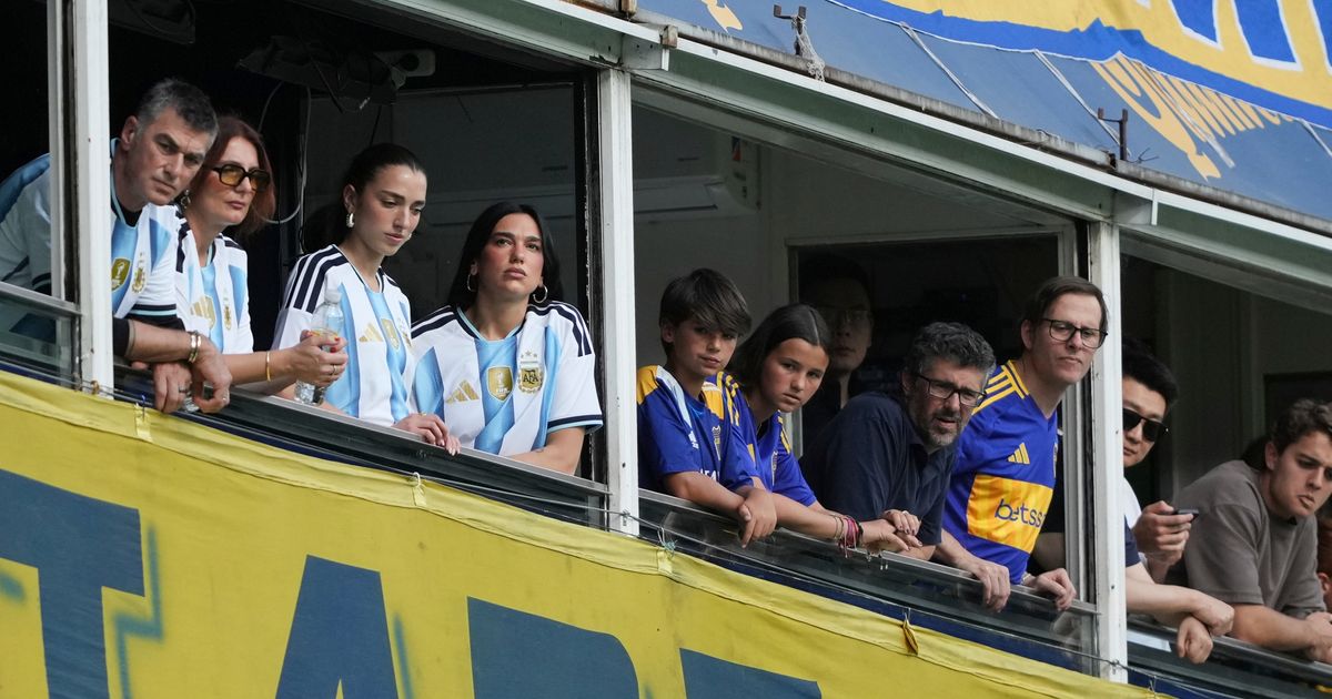 Jedna od najpoznatiji Albanki uživo gledala spektakl Boke i Rivera - Naslovi.net