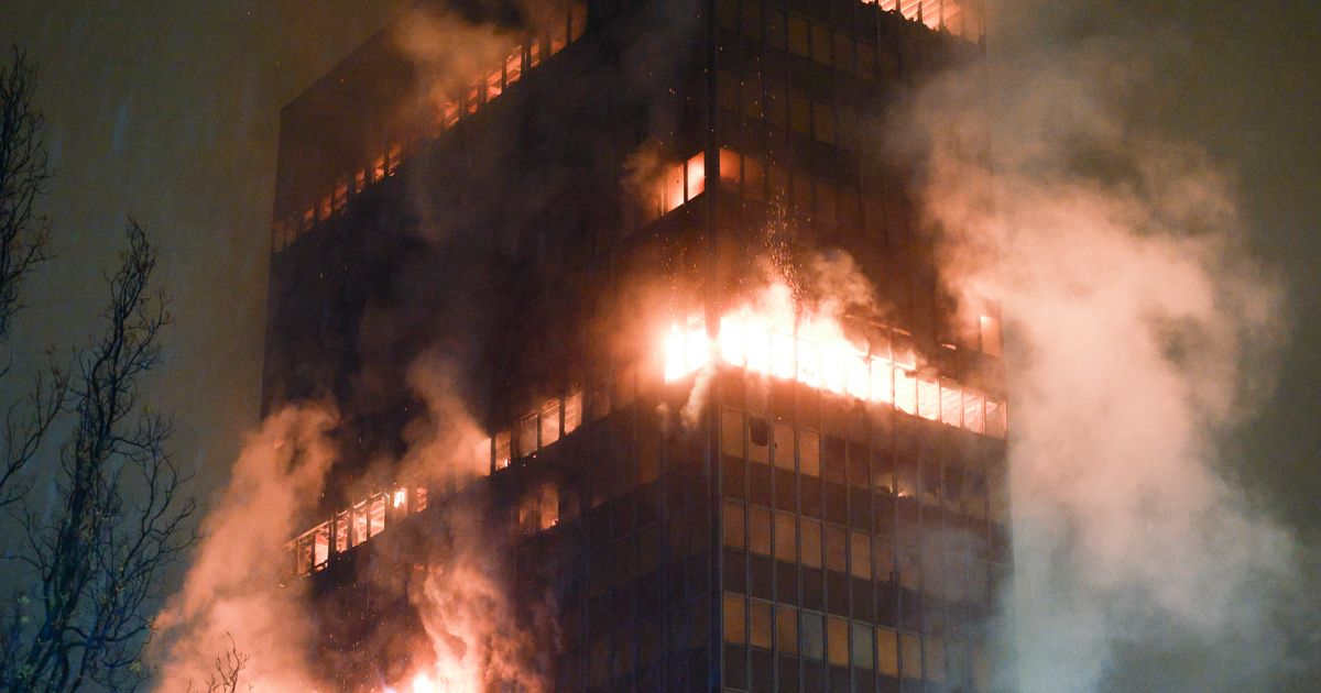 Fire engulfs Vjesnik high rise in Zagreb, debris falling around it ...