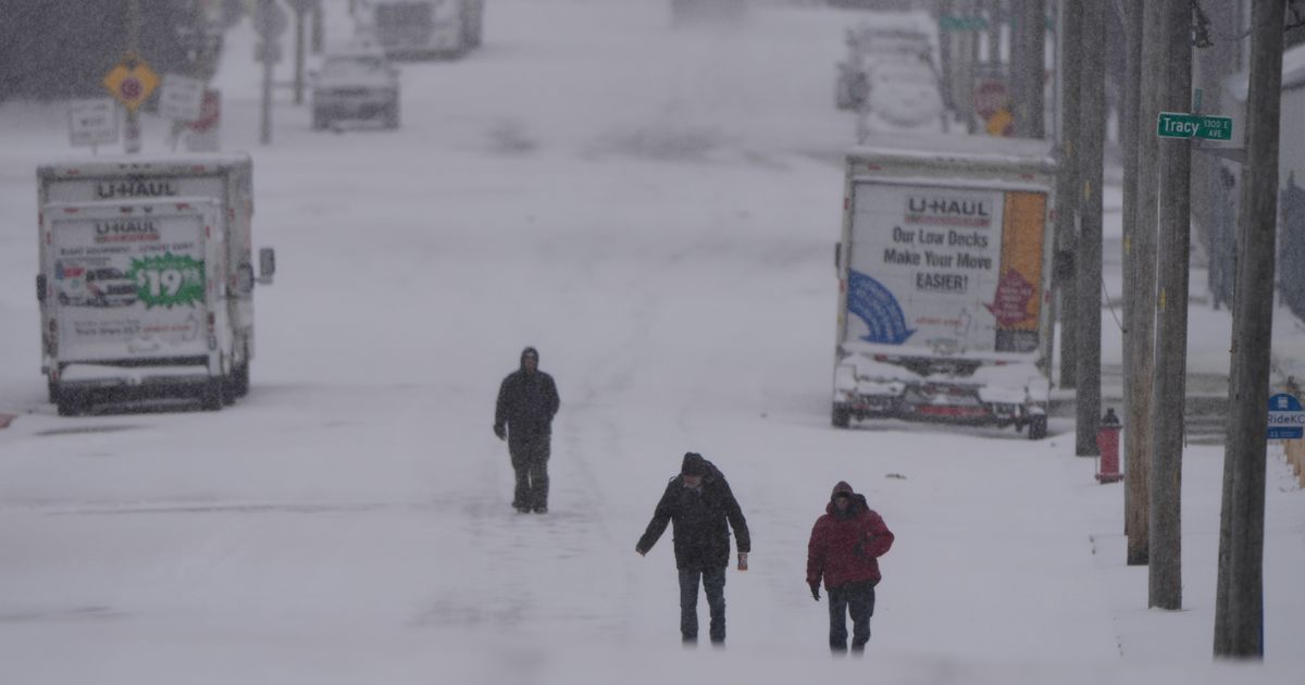 Vanredno stanje u 20 država SAD: Led i sneg paralisali život - Vesti ...