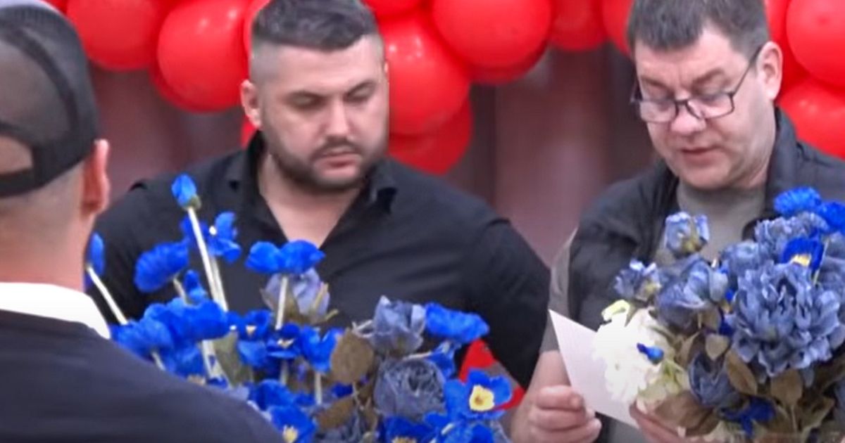 Asmin pocrveneo od sramote na proslavi svog 36. rođendana: Obratio se ...
