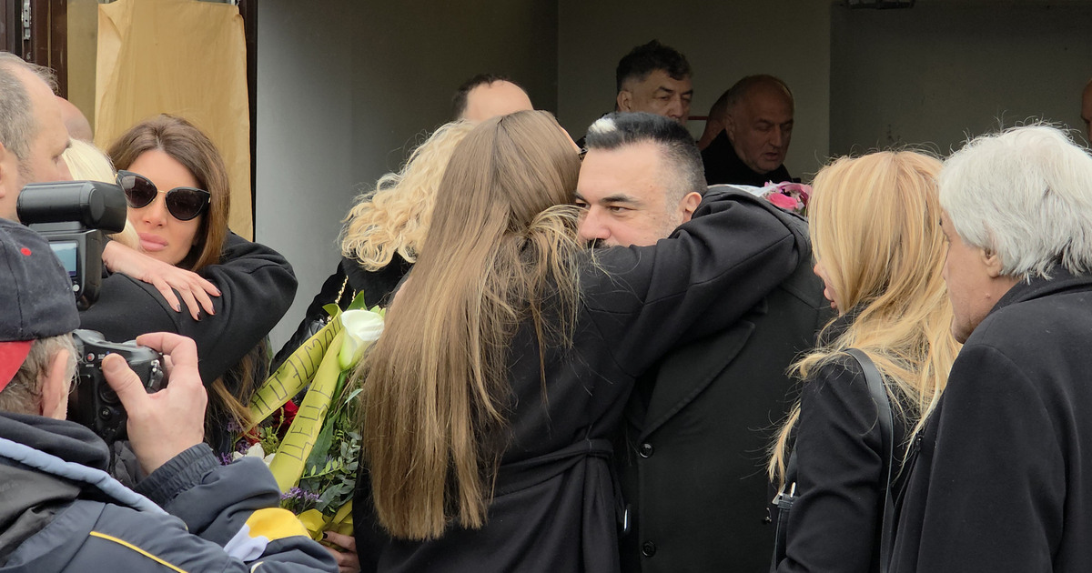Ceca Šarić i Nebojša Bojović došli na sahranu Gogine majke: Ona se ...