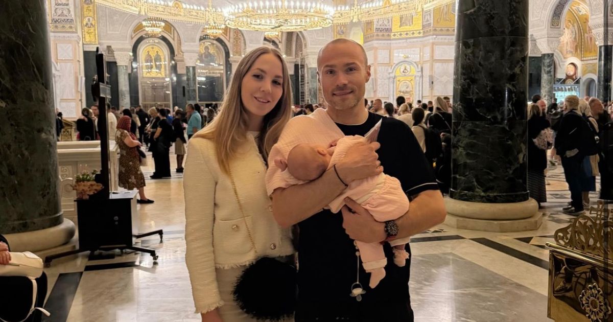 Sofronijević odveo ćerkicu od 2 meseca i ženu u Hram Svetog Save, pa ...