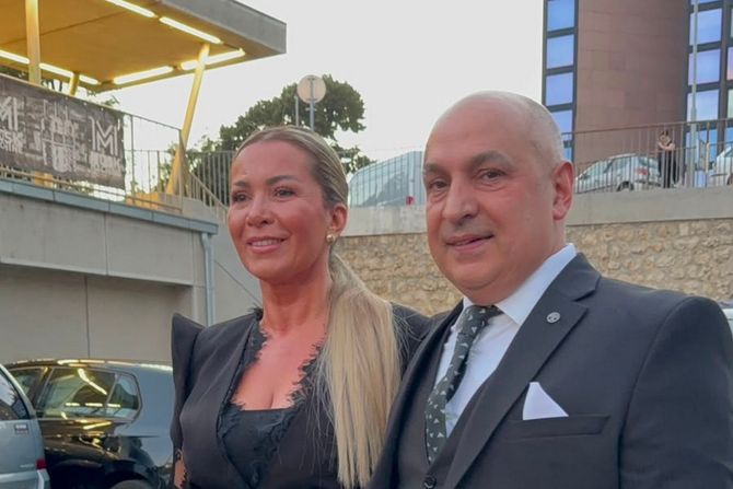 "Osuđujem sve kolege" Olja došla na Ćanin koncert i podržala Minu ...