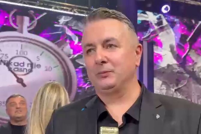 Pobednik "Nikad nije kasno" imao saobraćajku pred finale! Žena mu je u ...